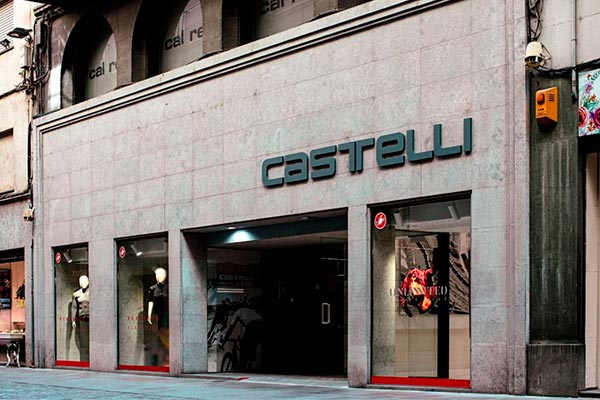 Castelli presenta el Flight Air, un maillot aerodinámico e impermeable ...