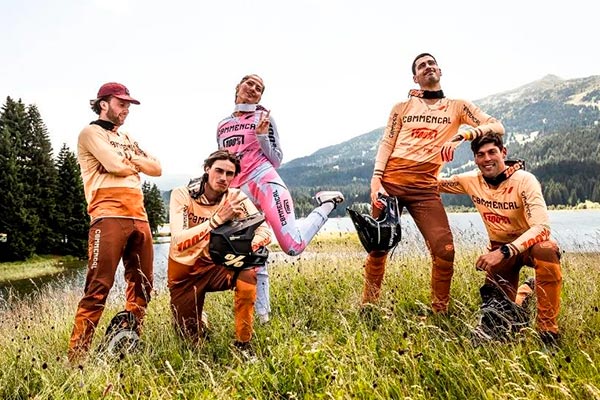 Peter Sagan visita Japón en este (confuso) anuncio promocional de ...