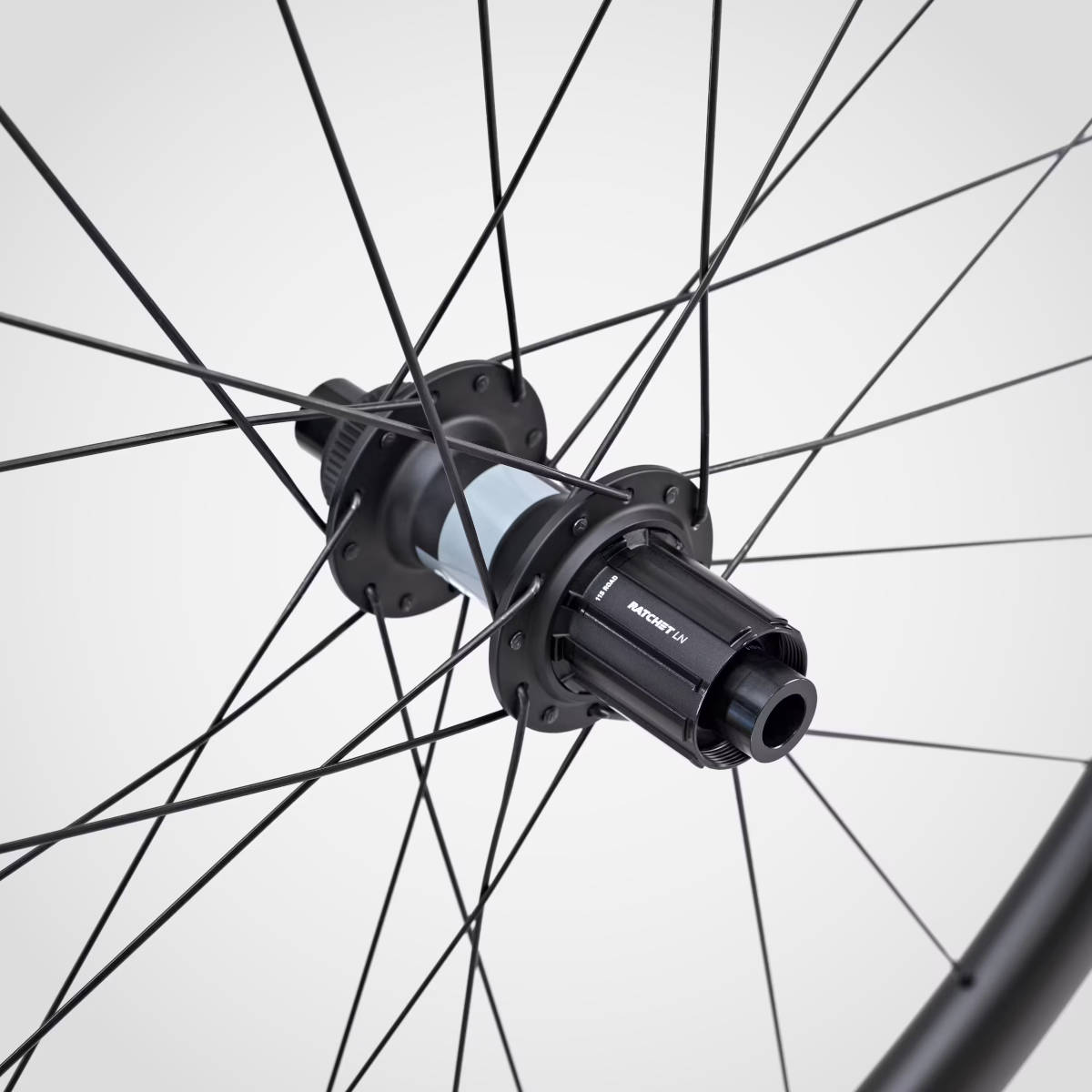 Ruedas de carbono VR 35: equilibrio entre ligereza y rendimiento para ciclismo de carretera y gravel